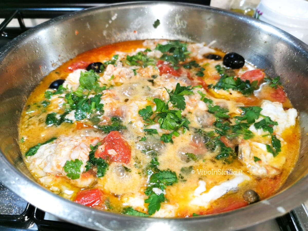 Merluzzo in padella con pomodorini - VivoInSicilia.it